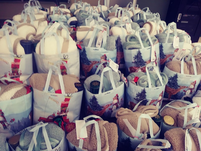 Students participate in St. Nick at McNick – The McNicholas Milestone