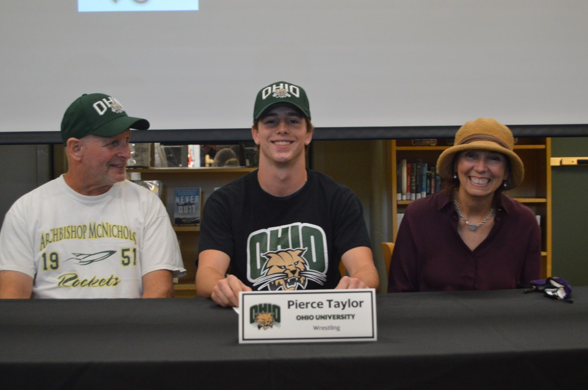 Taylor commits to OU for wrestling – The McNicholas Milestone