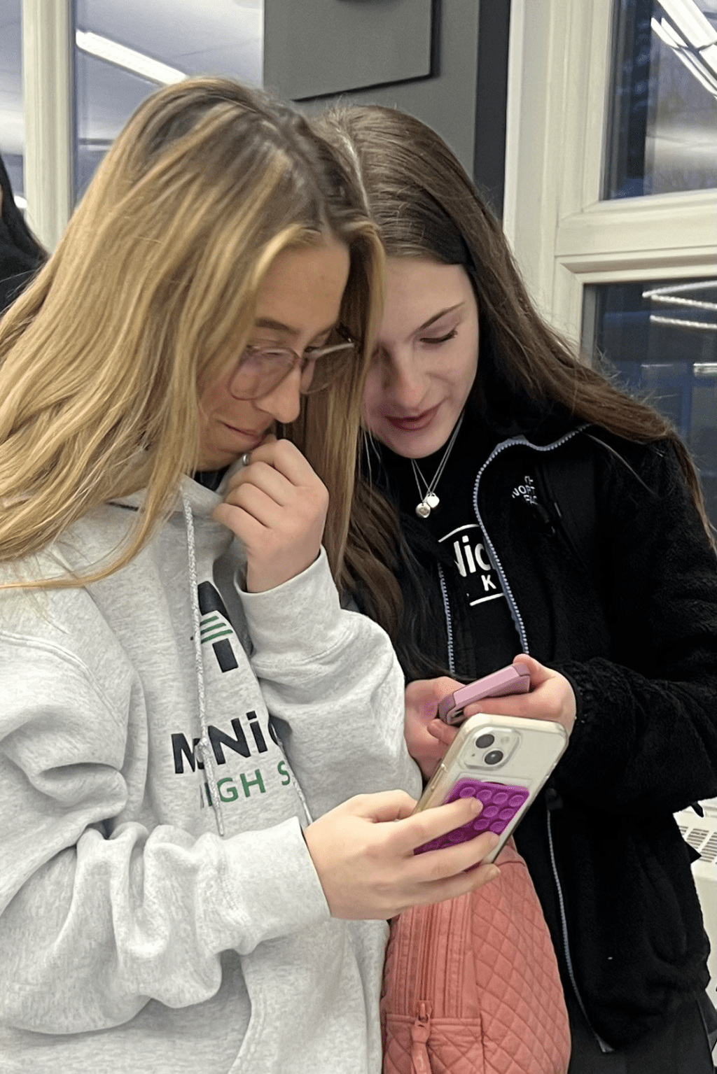 Screen teens: Studies show the effects of a high screen time – The ...